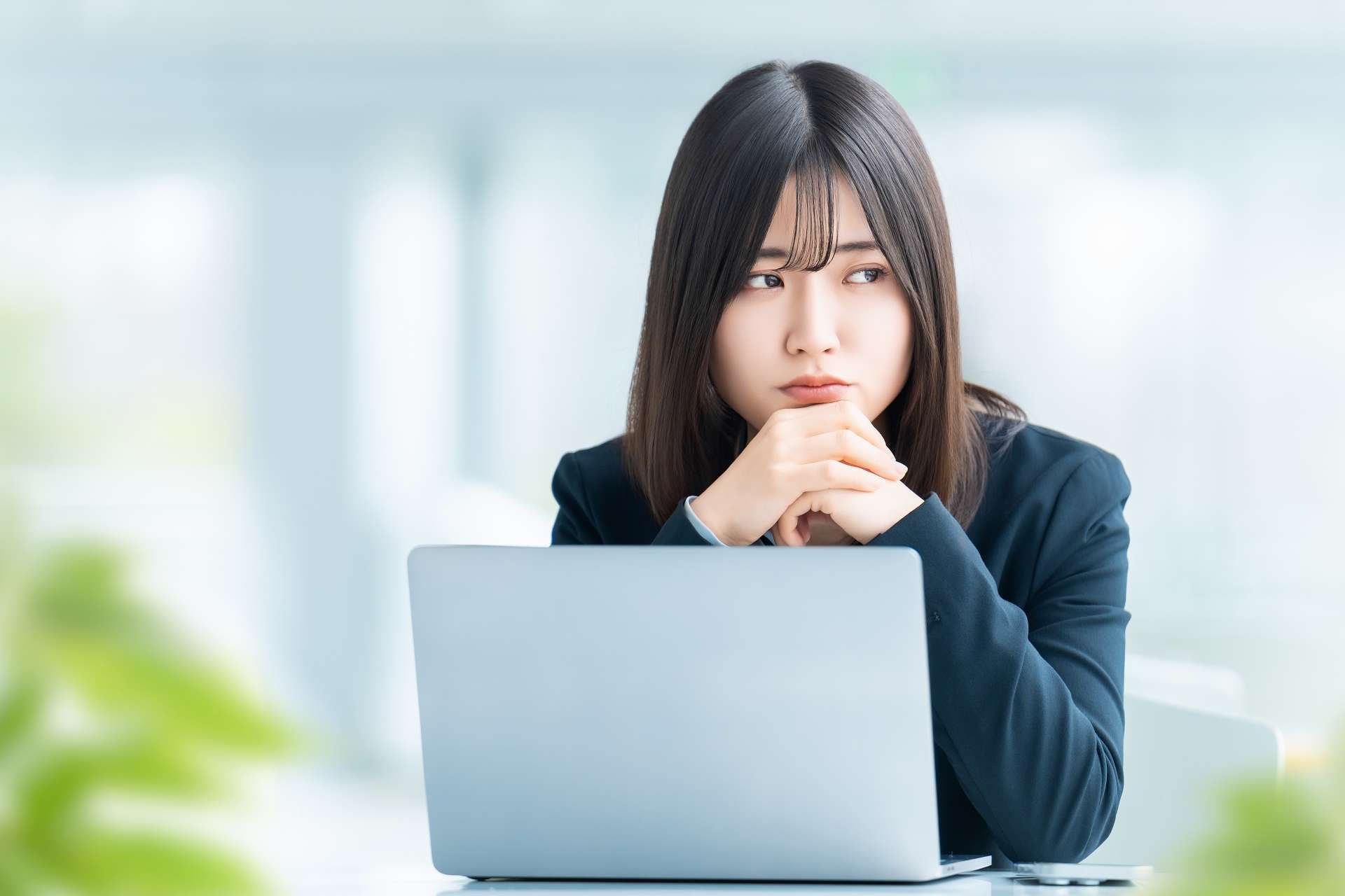 若手社員の“静かな異変”に気づく方法｜5月の不調サインとは｜PROGRESS Lab – Progress Lab